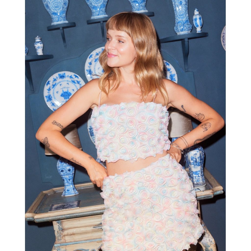 MARIE JEDIG x SOMETHINGNEW - SNMILLY SL SHORT TOP - Spun Sugar MULTI A